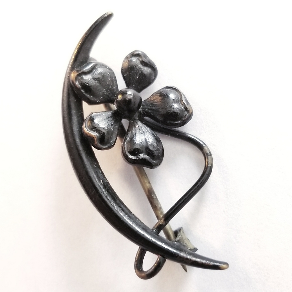 Antique Honeymoon Brooch Crescent Moon Pin Black - Gem Antique Honeymoon Brooch Crescent Moon Pin Black - Gem